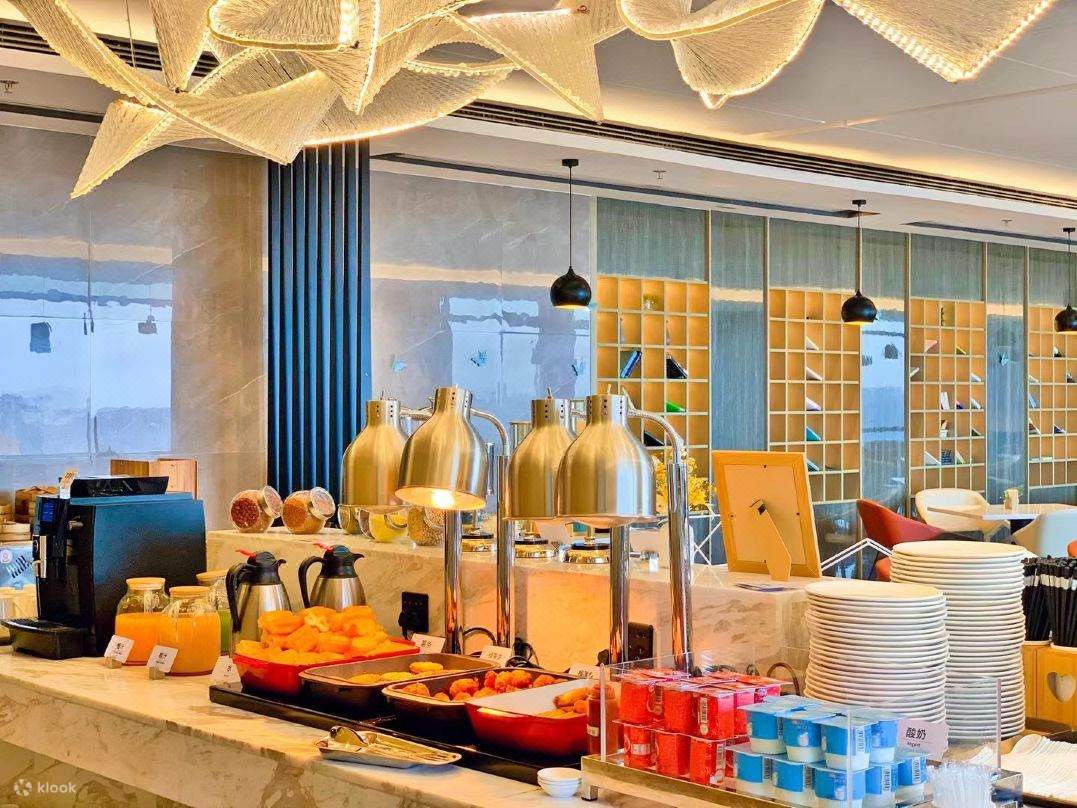 [Near Guangzhou Sunac Mao] Atour Hotel Guangzhou Huadu Financial Center ...